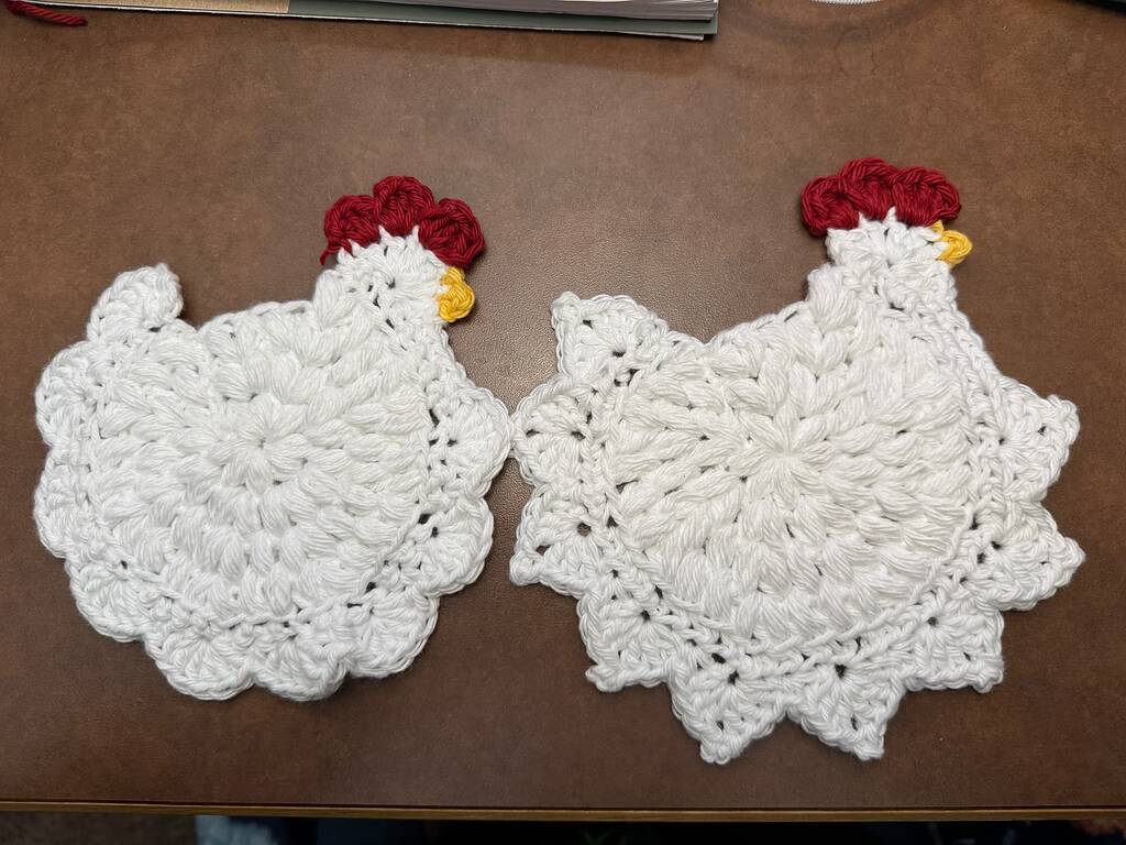Chicken hot pad pattern - Crochet 🧶 - Ribblr community