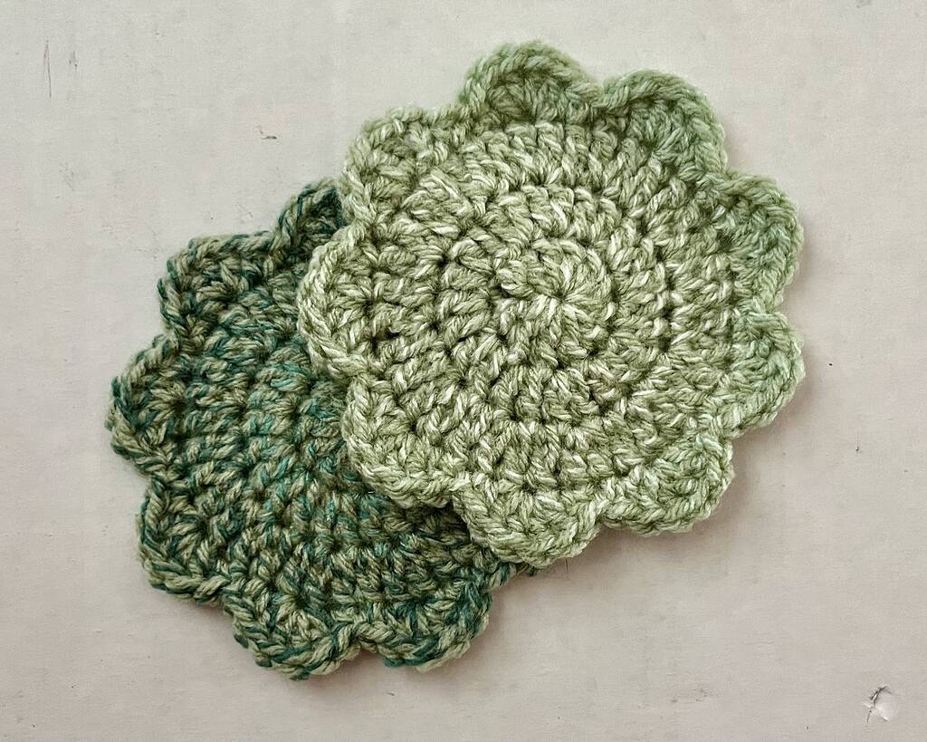 New free pattern! - Easy Flower Coaster - Crochet 🧶 - Ribblr community