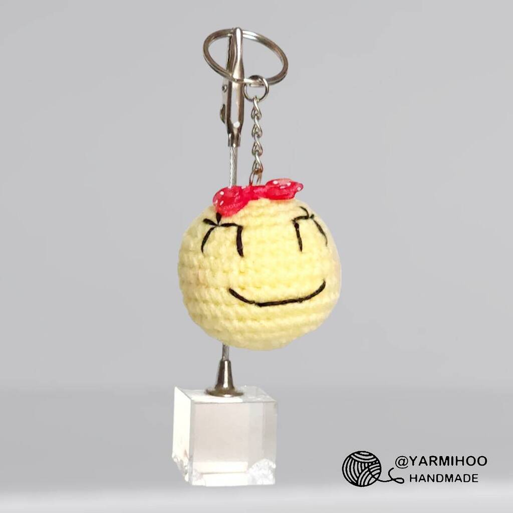 A new pattern release ☺️ Smiley face keychain pattern - Crochet 🧶 ...