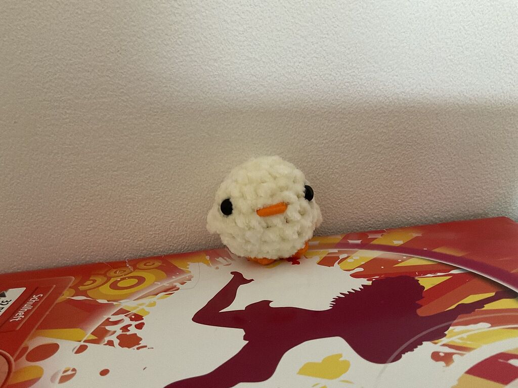 New pattern drop! (Chicken) - Crochet 🧶 - Ribblr community