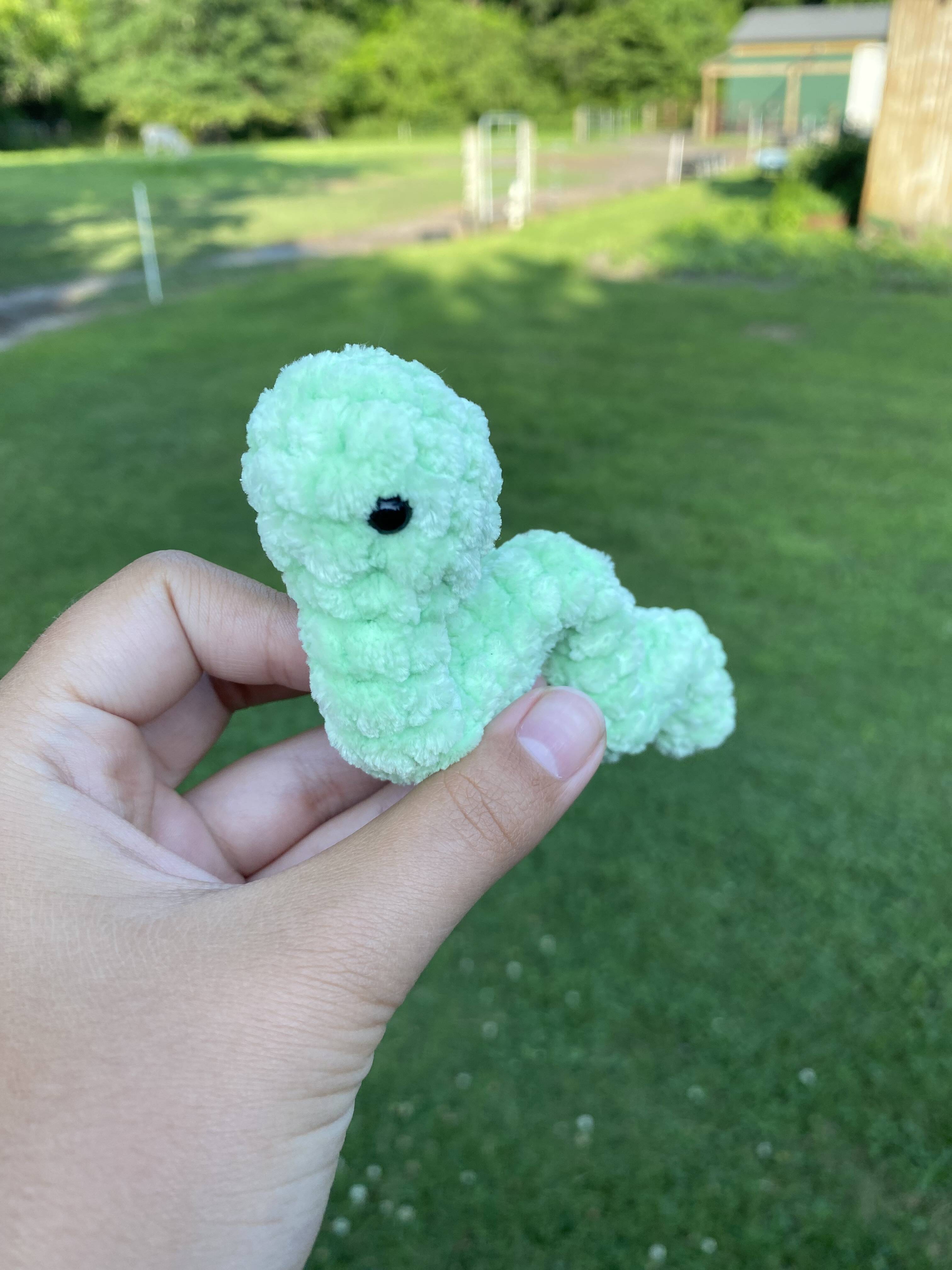 Crochet inchworm! - Crochet 🧶 - Ribblr community